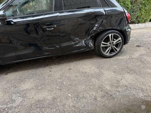 Black Audi A1 2017 in Kaunas, with an engine capacity of 1.40 L and mileage of 105 thousand km for 5400 €, photo 23 on AUTOMOTO.COM.LV