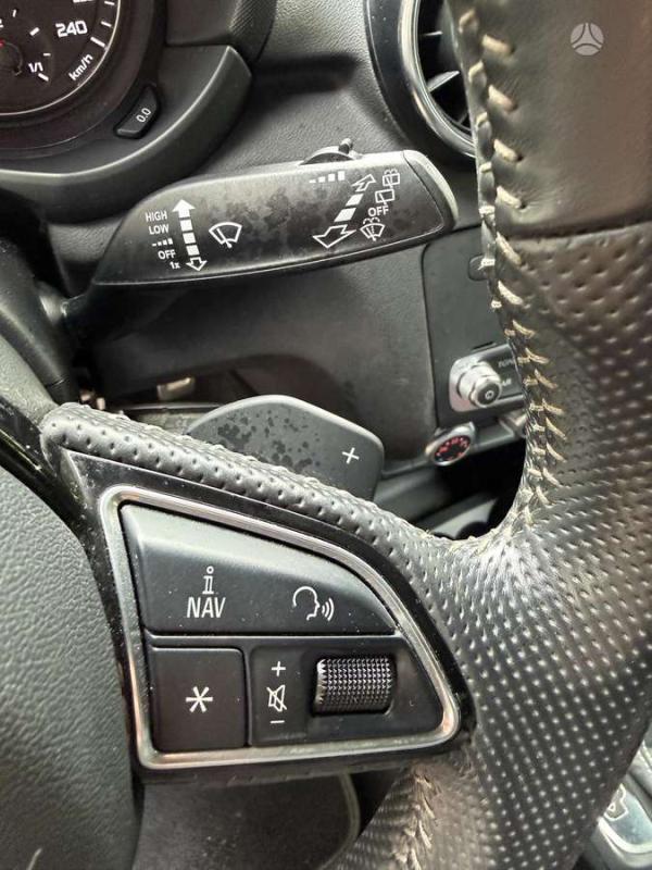 Black Audi A1 2017 in Kaunas, with an engine capacity of 1.42 L and mileage of 105 thousand km for 5400 €, photo 11 on AUTOMOTO.COM.LV
