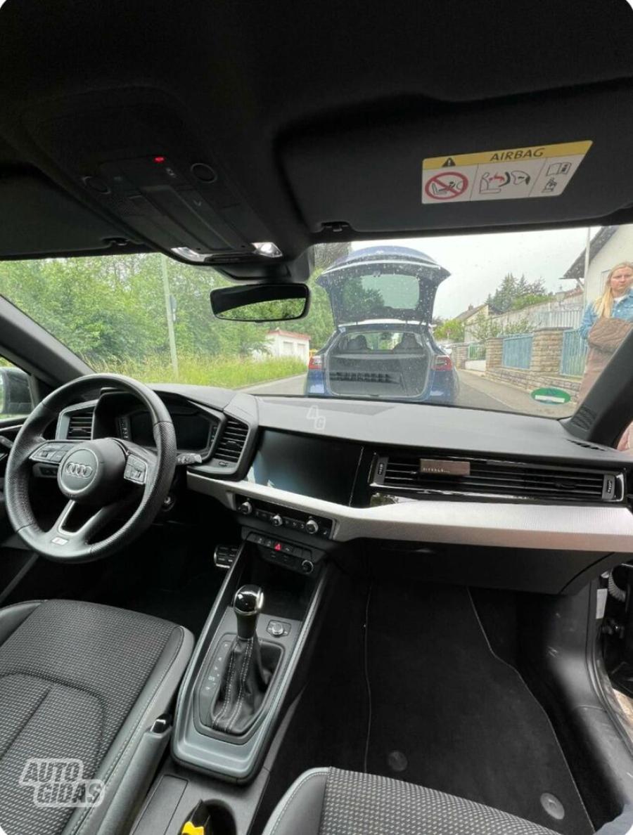 Black Audi A1 2019 in Jonava, with an engine capacity of 1.50 L and mileage of 104 thousand km for 19000 €, photo 7 on AUTOMOTO.COM.LV