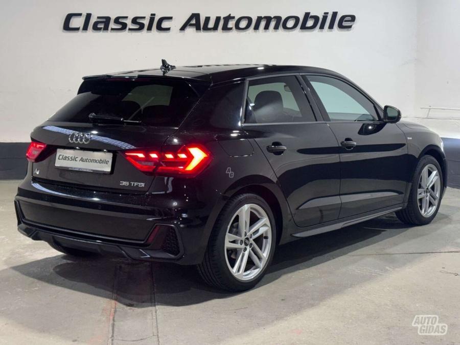 Black Audi A1 2023 in Kaunas, with an engine capacity of 1.50 L and mileage of 99 thousand km for 23327 €, photo 2 on AUTOMOTO.COM.LV