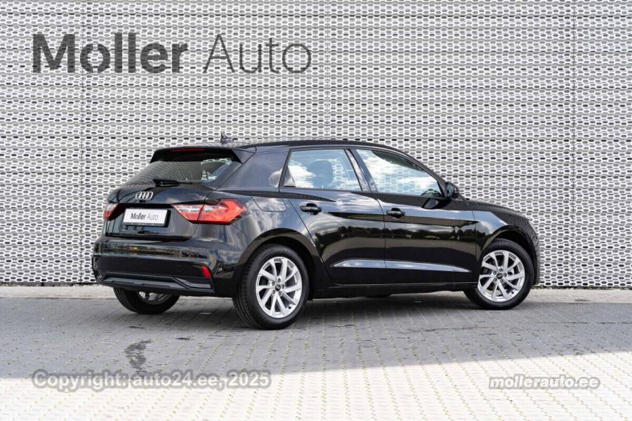 Black Audi A1 2024 in Riga, with an engine capacity of 1.00 L and mileage of 7 thousand km for 18343 €, photo 4 on AUTOMOTO.COM.LV
