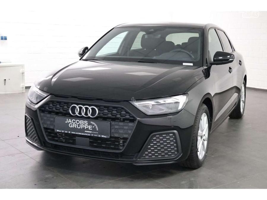 Black Audi A1 2024 in Kaunas, with an engine capacity of 1.00 L and mileage of 13 thousand km for 24336 €, photo 2 on AUTOMOTO.COM.LV