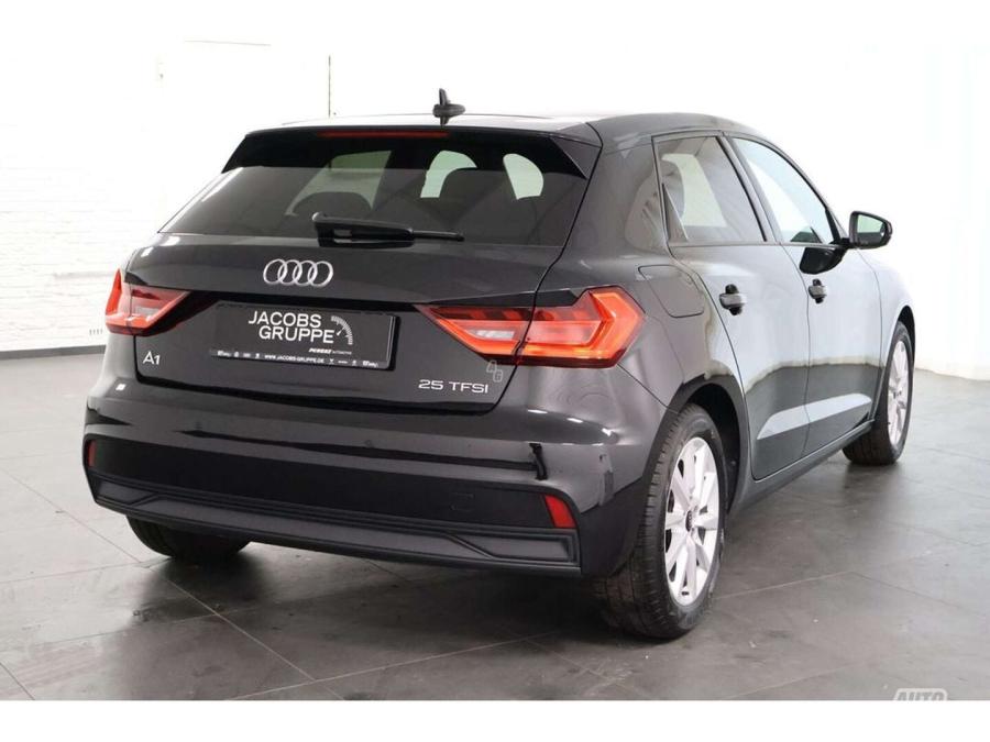 Black Audi A1 2024 in Kaunas, with an engine capacity of 1.00 L and mileage of 13 thousand km for 24336 €, photo 5 on AUTOMOTO.COM.LV