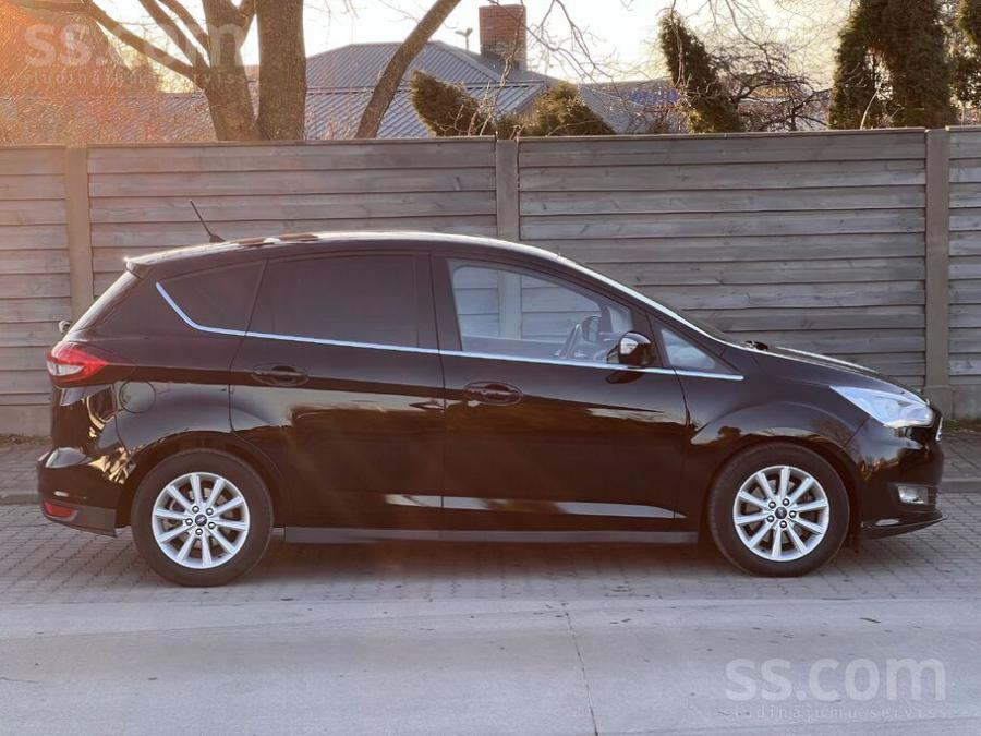 Melns Audi A1 2018 Jelgava, ar dzinēja tilpumu 2.00 L un nobraukumu 225 tūkst. km par 6995 €, foto 5 vietnē AUTOMOTO.COM.LV