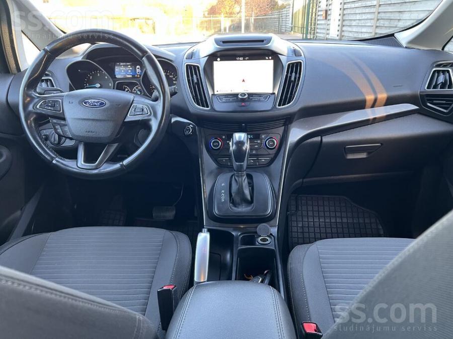 Melns Audi A1 2018 Jelgava, ar dzinēja tilpumu 2.00 L un nobraukumu 225 tūkst. km par 6995 €, foto 15 vietnē AUTOMOTO.COM.LV