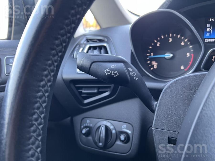 Melns Audi A1 2018 Jelgava, ar dzinēja tilpumu 2.00 L un nobraukumu 225 tūkst. km par 6995 €, foto 19 vietnē AUTOMOTO.COM.LV