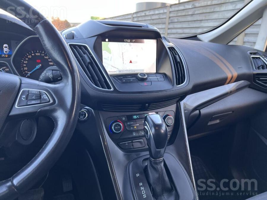 Melns Audi A1 2018 Jelgava, ar dzinēja tilpumu 2.00 L un nobraukumu 225 tūkst. km par 6995 €, foto 21 vietnē AUTOMOTO.COM.LV