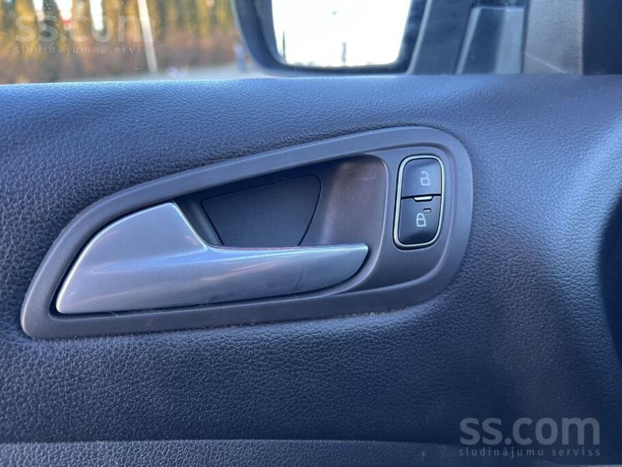 Melns Audi A1 2018 Jelgava, ar dzinēja tilpumu 2.00 L un nobraukumu 225 tūkst. km par 6995 €, foto 30 vietnē AUTOMOTO.COM.LV