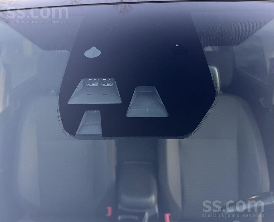 Melns Audi A1 2018 Jelgava, ar dzinēja tilpumu 2.00 L un nobraukumu 225 tūkst. km par 6995 €, foto 31 vietnē AUTOMOTO.COM.LV