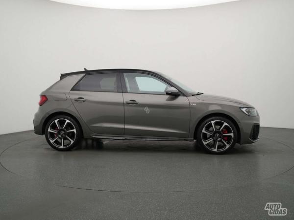 Melns Audi A1 2021 Kauņa, ar dzinēja tilpumu 1.50 L un nobraukumu 26 tūkst. km par 29289 €, foto 2 vietnē AUTOMOTO.COM.LV