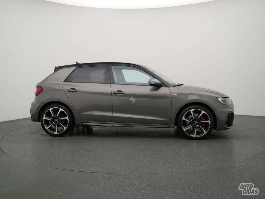 Black Audi A1 2021 in Kaunas, with an engine capacity of 1.50 L and mileage of 26 thousand km for 29289 €, photo 2 on AUTOMOTO.COM.LV