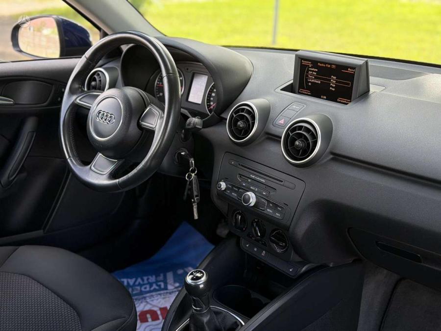 Blue Audi A1 2011 in Kretinga, with an engine capacity of 1.60 L and mileage of 234 thousand km for 4350 €, photo 9 on AUTOMOTO.COM.LV