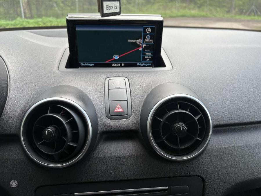 Zils Audi A1 2015 Tauragė, ar dzinēja tilpumu 1.60 L un nobraukumu 209 tūkst. km par 6400 €, foto 18 vietnē AUTOMOTO.COM.LV