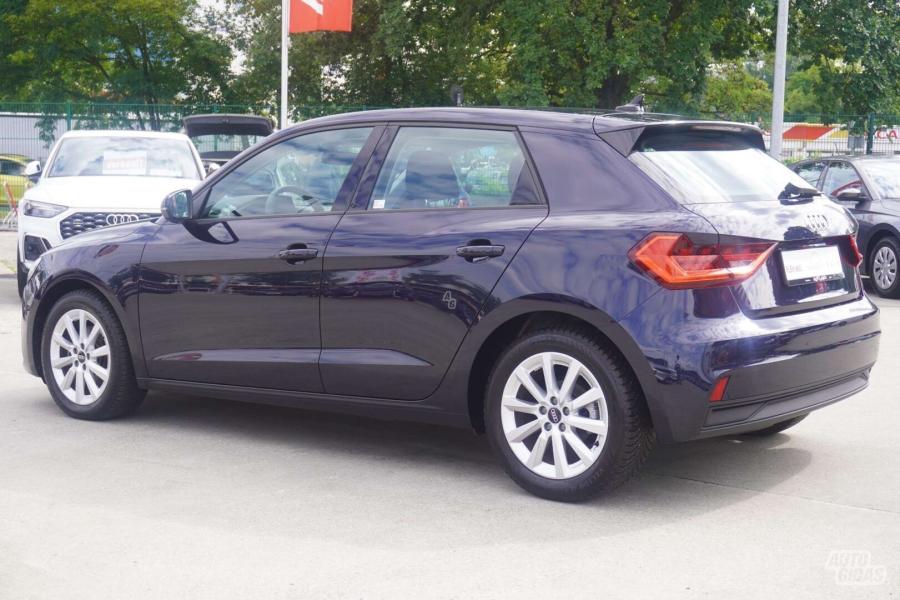 Zils Audi A1 2021 Kauņa, ar dzinēja tilpumu 1.00 L un nobraukumu 36 tūkst. km par 23935 €, foto 3 vietnē AUTOMOTO.COM.LV