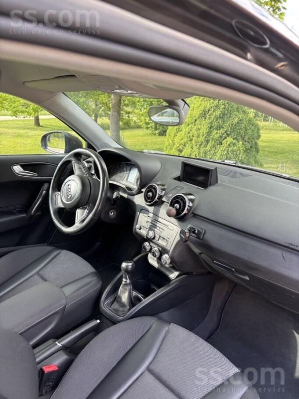 Audi A1 2010 Rīga vietnē Brūns Audi A1 2010 Rīga, ar dzinēja tilpumu 1.60 L un nobraukumu 267 tūkst. km par 4000 €, foto 4 vietnē AUTOMOTO.COM.LV