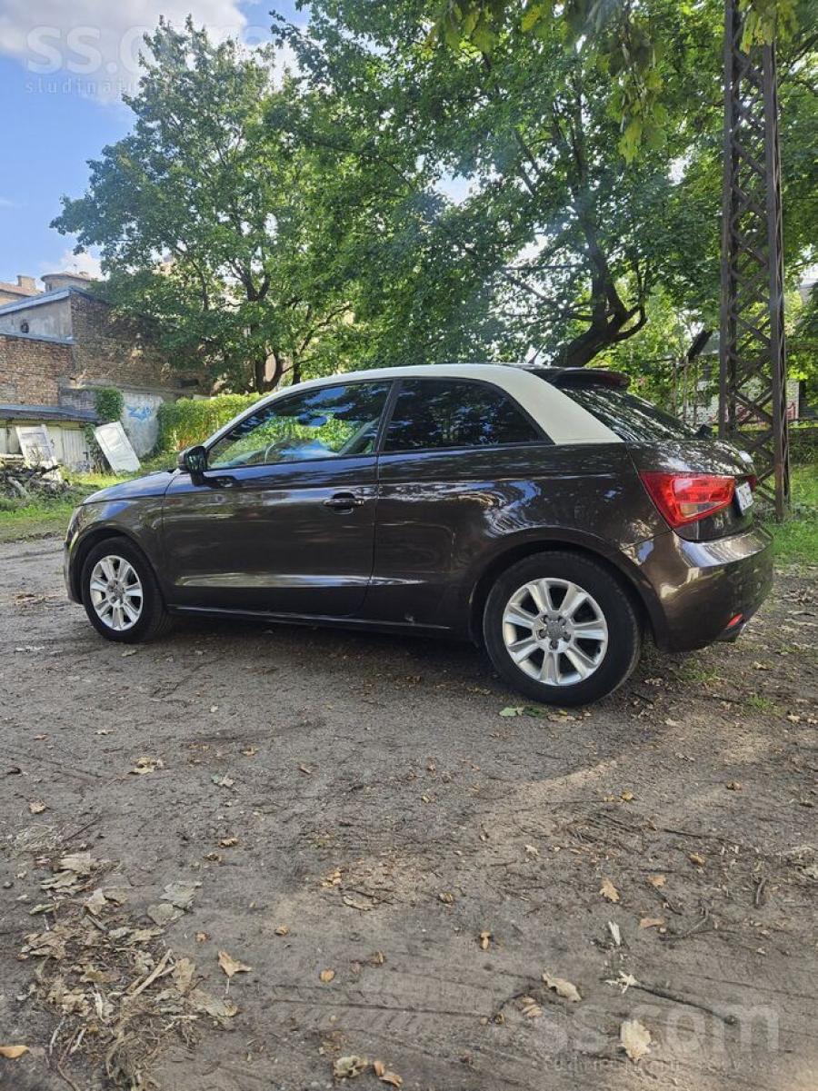 Brown Audi A1 2013 in Riga, with an engine capacity of 1.60 L and mileage of 217 thousand km for 4800 €, photo 1 on AUTOMOTO.COM.LV
