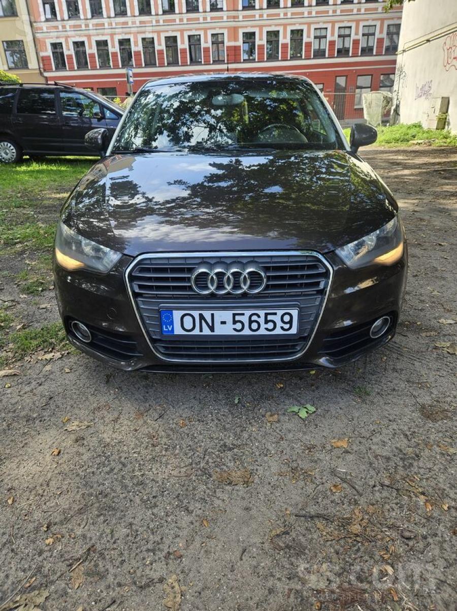 Brown Audi A1 2013 in Riga, with an engine capacity of 1.60 L and mileage of 217 thousand km for 4800 €, photo 6 on AUTOMOTO.COM.LV