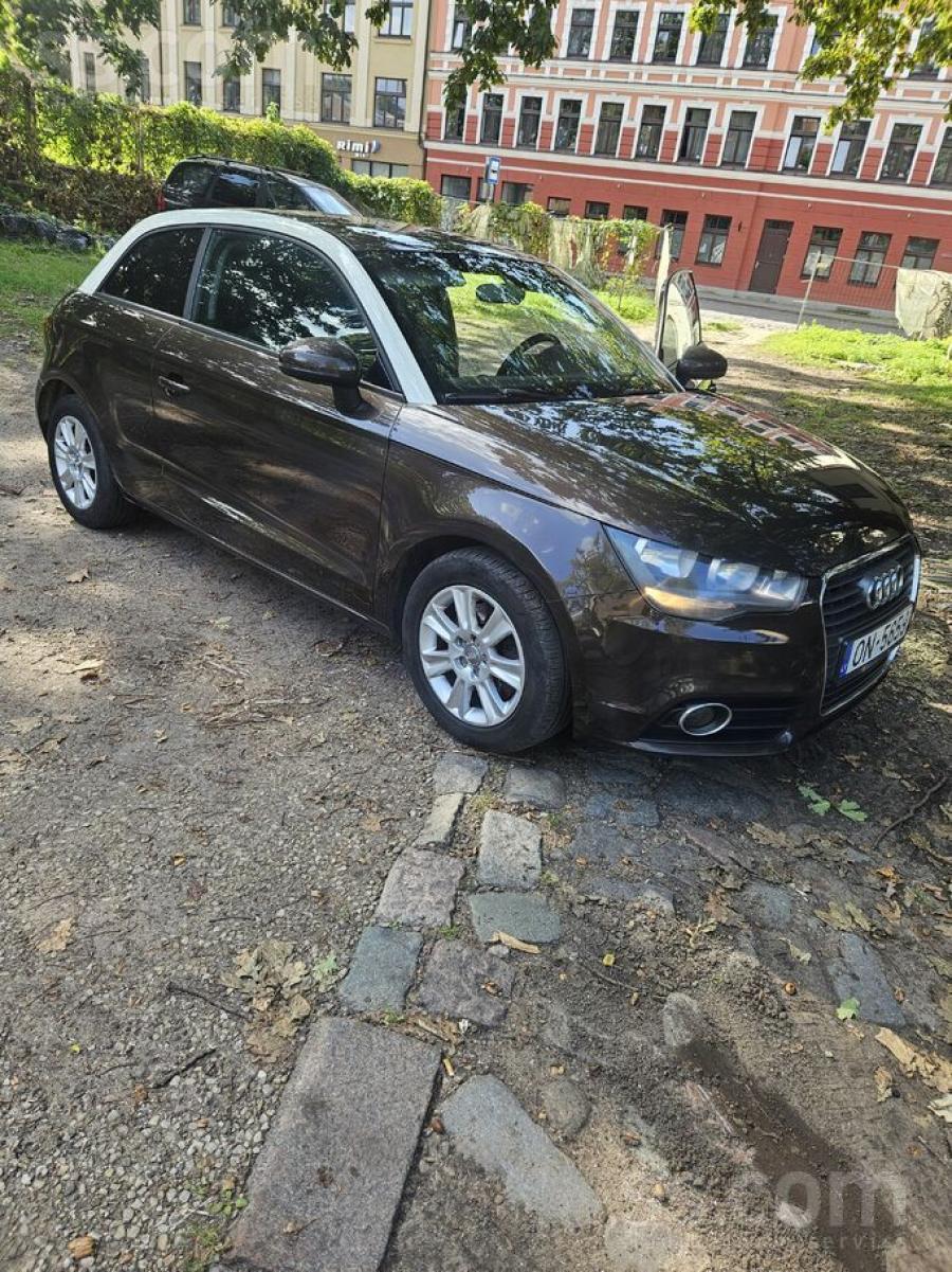 Brown Audi A1 2013 in Riga, with an engine capacity of 1.60 L and mileage of 217 thousand km for 4800 €, photo 7 on AUTOMOTO.COM.LV