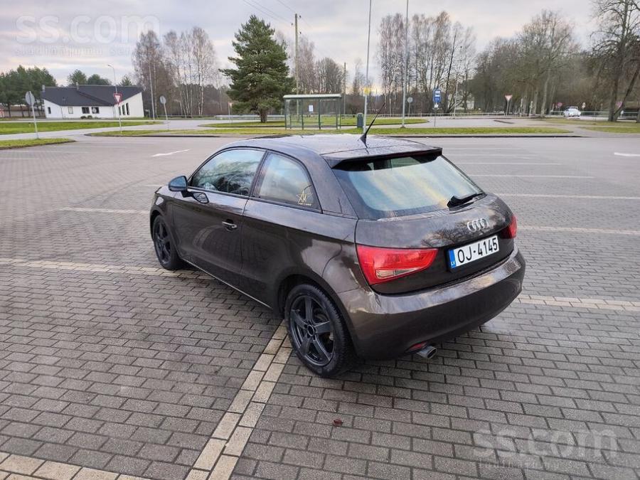 Brown Audi A1 2010 in Riga, with an engine capacity of 1.60 L and mileage of 258 thousand km for 5250 €, photo 3 on AUTOMOTO.COM.LV