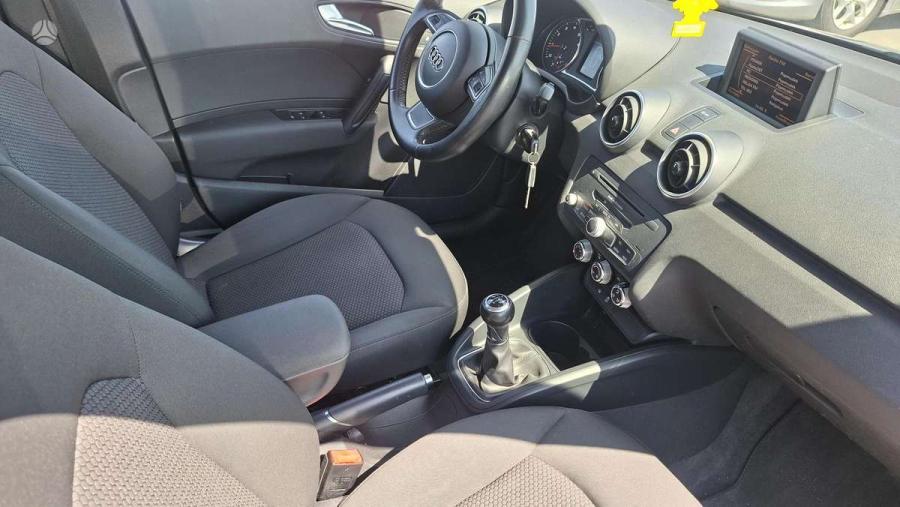 Brown Audi A1 2012 in Kaunas, with an engine capacity of 1.20 L and mileage of 160 thousand km for 5650 €, photo 14 on AUTOMOTO.COM.LV