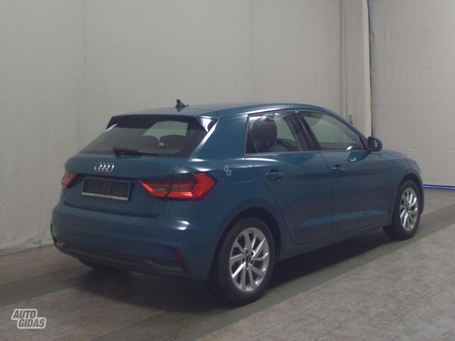 Green Audi A1 2021 in Kaunas, with an engine capacity of 1.00 L and mileage of 34 thousand km for 23100 €, photo 4 on AUTOMOTO.COM.LV