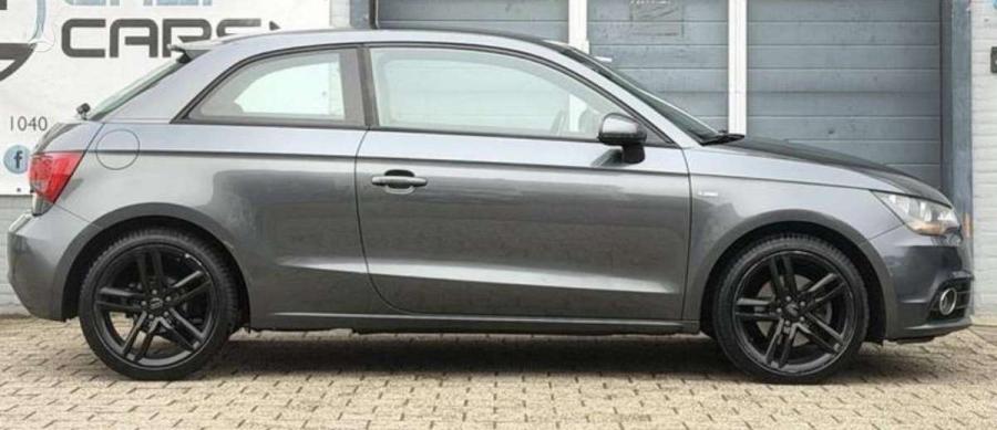 Grey Audi A1 2011 in Vilnius, with an engine capacity of 1.39 L and mileage of 160 thousand km for 5600 €, photo 6 on AUTOMOTO.COM.LV