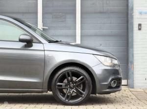 Grey Audi A1 2011 in Vilnius, with an engine capacity of 1.39 L and mileage of 160 thousand km for 5600 €, photo 10 on AUTOMOTO.COM.LV