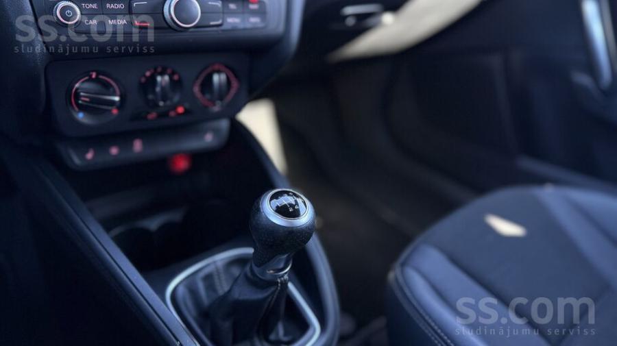 Pelēks Audi A1 2011 Jelgava, ar dzinēja tilpumu 1.40 L un nobraukumu 209 tūkst. km par 5990 €, foto 18 vietnē AUTOMOTO.COM.LV