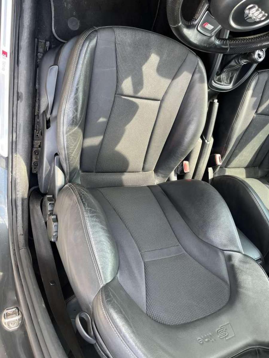 Grey Audi A1 2011 in Taurage, with an engine capacity of 1.60 L and mileage of 273 thousand km for 3100 €, photo 16 on AUTOMOTO.COM.LV
