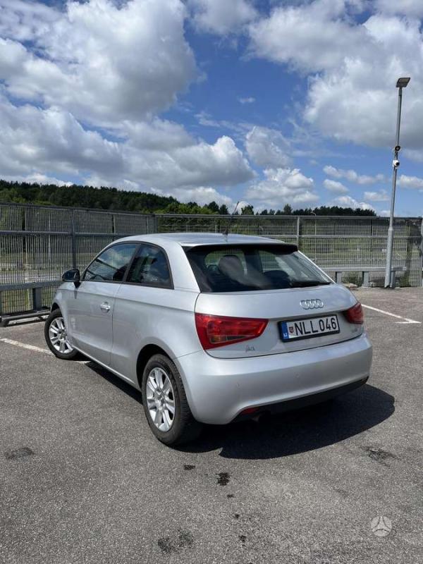 Pelēks Audi A1 2011 Viļņa, ar dzinēja tilpumu 1.20 L un nobraukumu 57 tūkst. km par 5800 €, foto 4 vietnē AUTOMOTO.COM.LV