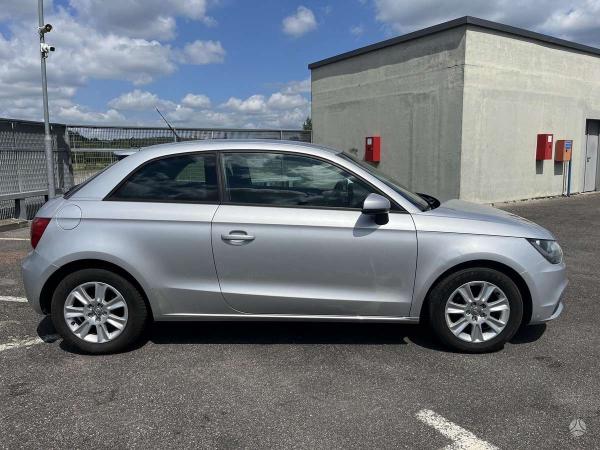 Pelēks Audi A1 2011 Viļņa, ar dzinēja tilpumu 1.20 L un nobraukumu 57 tūkst. km par 5800 €, foto 8 vietnē AUTOMOTO.COM.LV