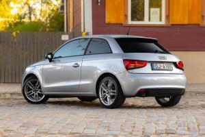 Grey Audi A1 2011 in Jelgava, with an engine capacity of 1.60 L and mileage of 251 thousand km for 3990 €, photo 5 on AUTOMOTO.COM.LV