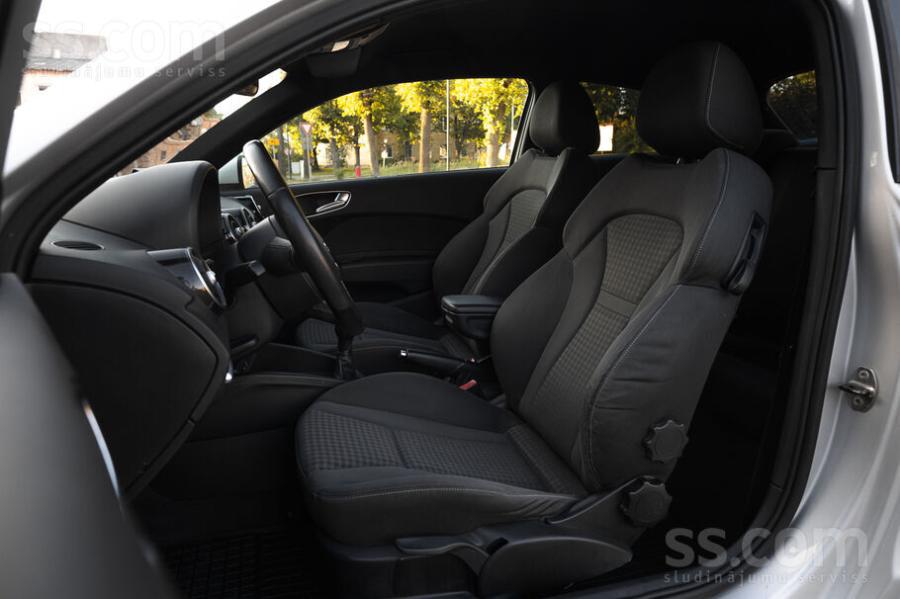 Grey Audi A1 2011 in Jelgava, with an engine capacity of 1.60 L and mileage of 251 thousand km for 3990 €, photo 9 on AUTOMOTO.COM.LV