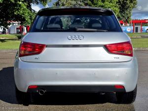 Grey Audi A1 2013 in Taurage, with an engine capacity of 1.60 L and mileage of 186 thousand km for 5200 €, photo 7 on AUTOMOTO.COM.LV