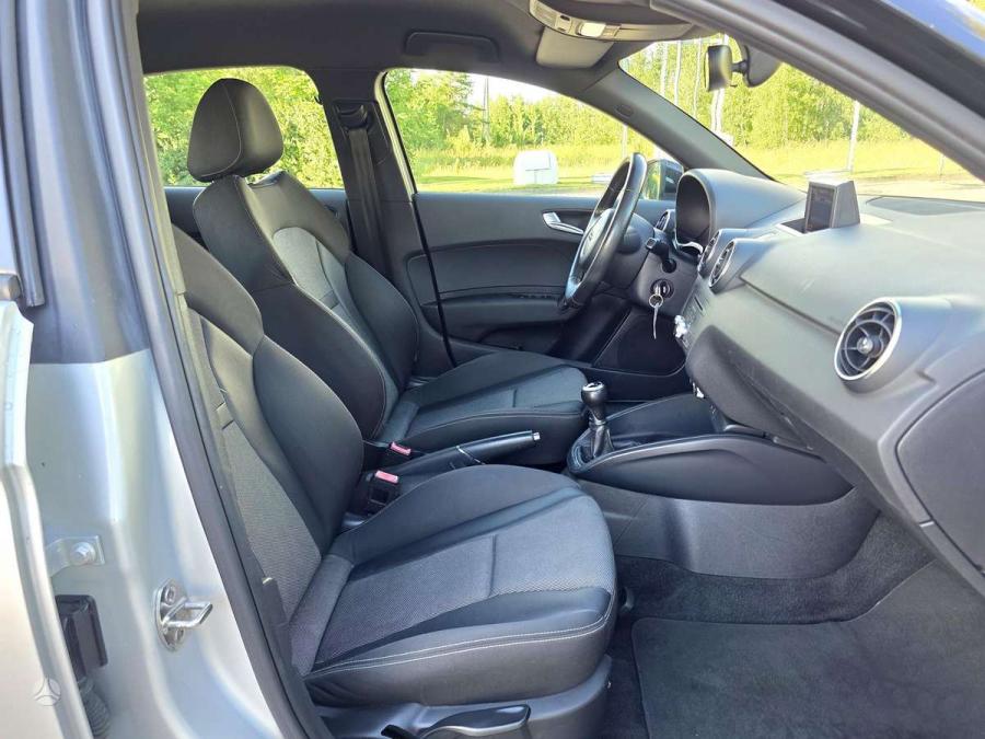 Grey Audi A1 2013 in Taurage, with an engine capacity of 1.60 L and mileage of 186 thousand km for 5200 €, photo 13 on AUTOMOTO.COM.LV