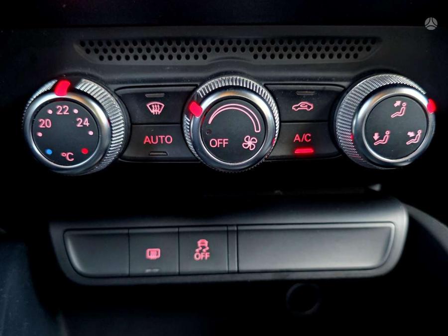 Grey Audi A1 2013 in Taurage, with an engine capacity of 1.60 L and mileage of 186 thousand km for 5200 €, photo 23 on AUTOMOTO.COM.LV