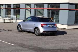 Pelēks Audi A1 2015 Rīga, ar dzinēja tilpumu 1.40 L un nobraukumu 162 tūkst. km par 9980 €, foto 9 vietnē AUTOMOTO.COM.LV