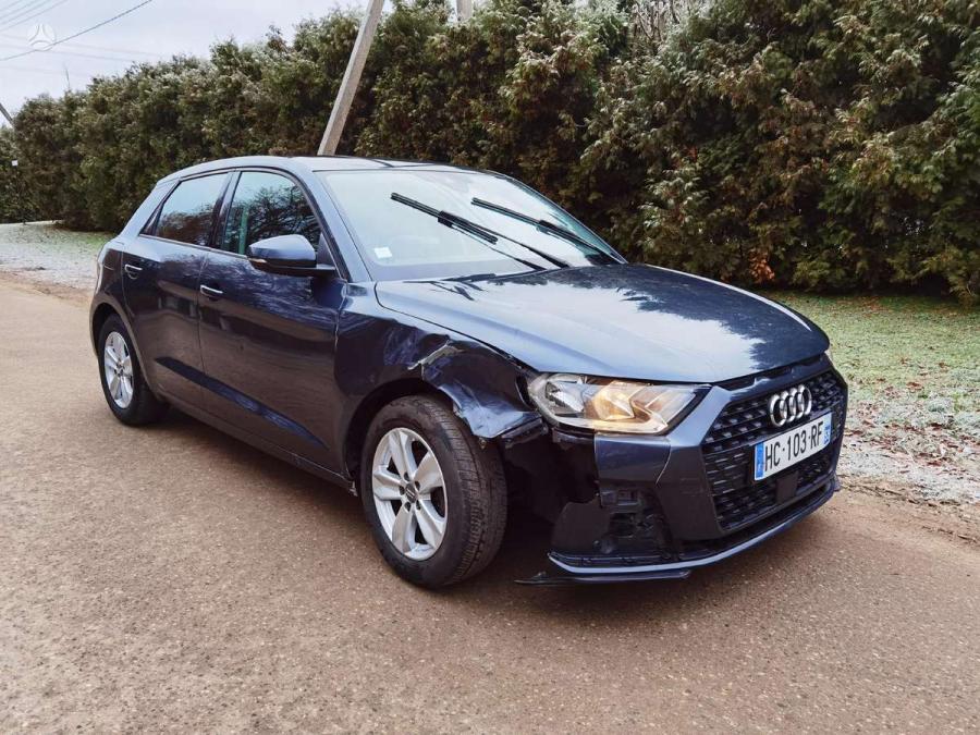 Pelēks Audi A1 2019 Kauņa, ar dzinēja tilpumu 1.00 L un nobraukumu 145 tūkst. km par 5500 €, foto 2 vietnē AUTOMOTO.COM.LV