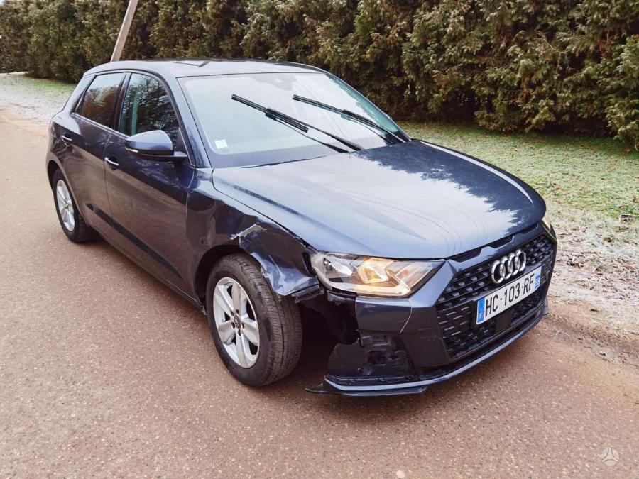 Pelēks Audi A1 2019 Kauņa, ar dzinēja tilpumu 1.00 L un nobraukumu 145 tūkst. km par 5500 €, foto 5 vietnē AUTOMOTO.COM.LV