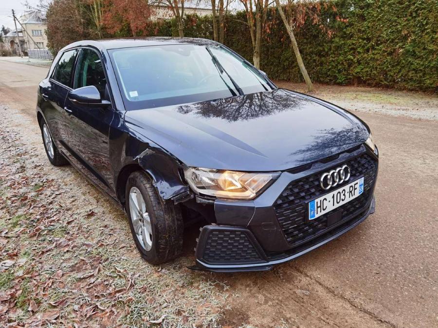 Pelēks Audi A1 2019 Kauņa, ar dzinēja tilpumu 1.00 L un nobraukumu 145 tūkst. km par 5500 €, foto 31 vietnē AUTOMOTO.COM.LV