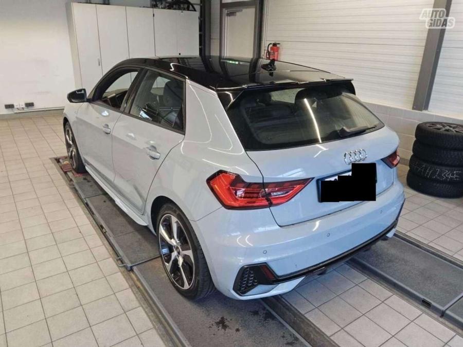 Pelēks Audi A1 2022 Kauņa, ar dzinēja tilpumu 1.00 L un nobraukumu 40 tūkst. km par 27448 €, foto 4 vietnē AUTOMOTO.COM.LV
