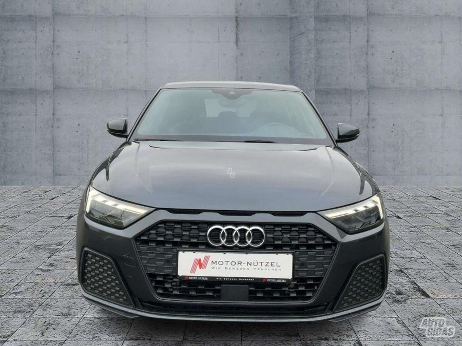 Grey Audi A1 2022 in Kaunas, with an engine capacity of 1.00 L and mileage of 30 thousand km for 22359 €, photo 3 on AUTOMOTO.COM.LV