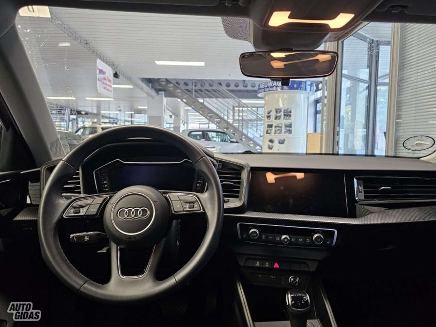Pelēks Audi A1 2022 Kauņa, ar dzinēja tilpumu 1.00 L un nobraukumu 24 tūkst. km par 23478 €, foto 5 vietnē AUTOMOTO.COM.LV