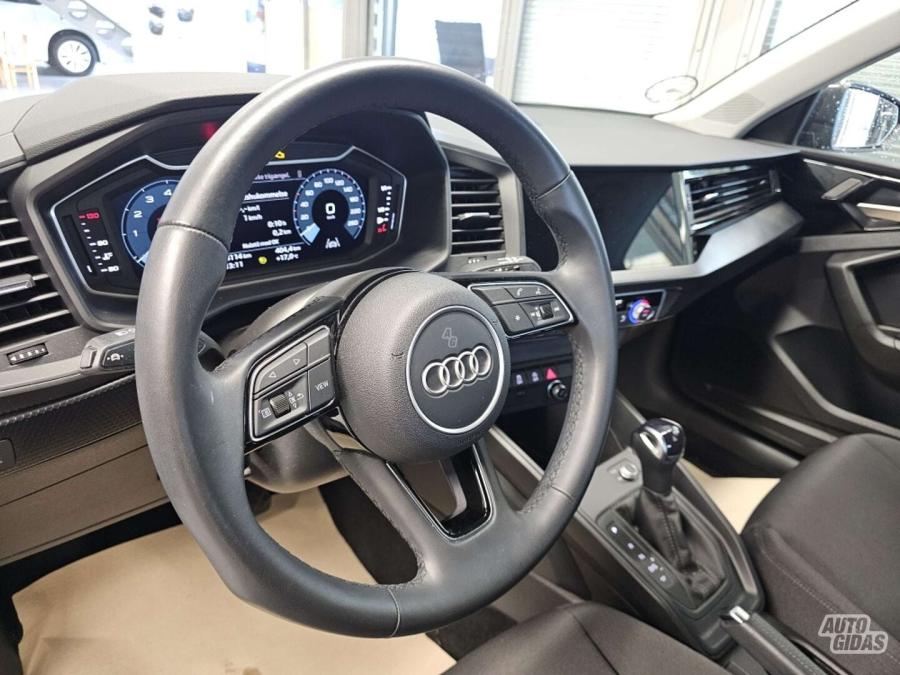 Pelēks Audi A1 2022 Kauņa, ar dzinēja tilpumu 1.00 L un nobraukumu 24 tūkst. km par 23478 €, foto 12 vietnē AUTOMOTO.COM.LV