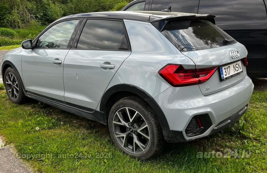 Pelēks Audi A1 2023 Tallina, ar dzinēja tilpumu 1.00 L un nobraukumu 29 tūkst. km par 25700 €, foto 4 vietnē AUTOMOTO.COM.LV