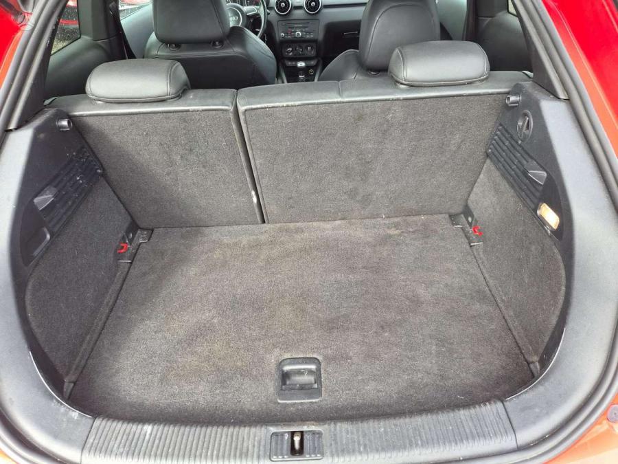 Sarkans Audi A1 2011 Tauragė, ar dzinēja tilpumu 1.40 L un nobraukumu 234 tūkst. km par 3700 €, foto 12 vietnē AUTOMOTO.COM.LV