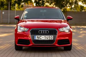Red Audi A1 2011 in Jelgava, with an engine capacity of 1.60 L and mileage of 163 thousand km for 5500 €, photo 4 on AUTOMOTO.COM.LV