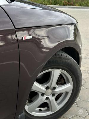 Sarkans Audi A1 2012 Viļņa, ar dzinēja tilpumu 1.60 L un nobraukumu 269 tūkst. km par 3250 €, foto 5 vietnē AUTOMOTO.COM.LV