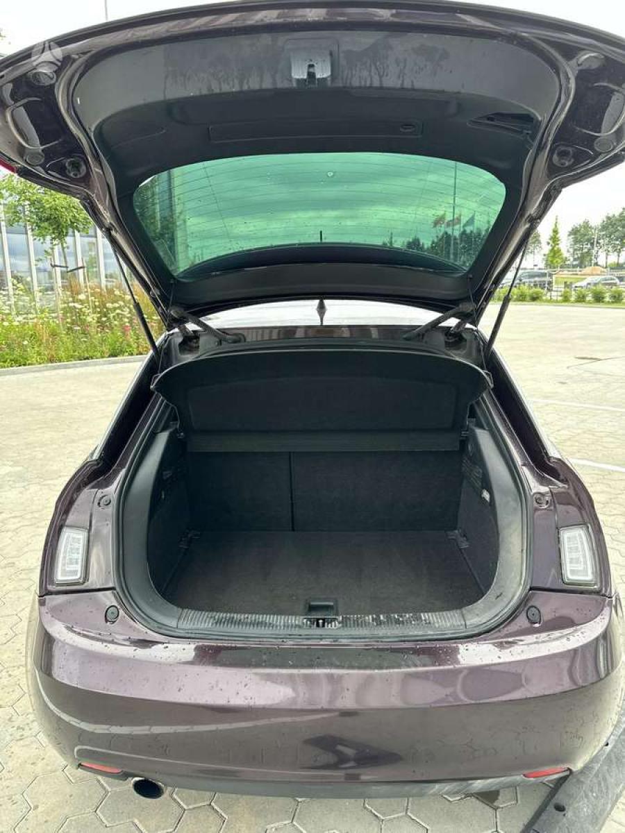 Sarkans Audi A1 2012 Viļņa, ar dzinēja tilpumu 1.60 L un nobraukumu 269 tūkst. km par 3250 €, foto 6 vietnē AUTOMOTO.COM.LV