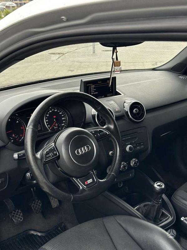 Red Audi A1 2012 in Vilnius, with an engine capacity of 1.60 L and mileage of 269 thousand km for 3250 €, photo 8 on AUTOMOTO.COM.LV